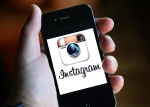 Pros and Cons of Using Instagram
